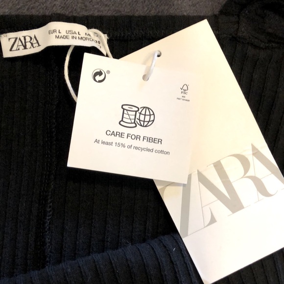 Zara | Dresses | Zara Black Ribbed Ruffle Trim Sleeveless Vneck Below ...